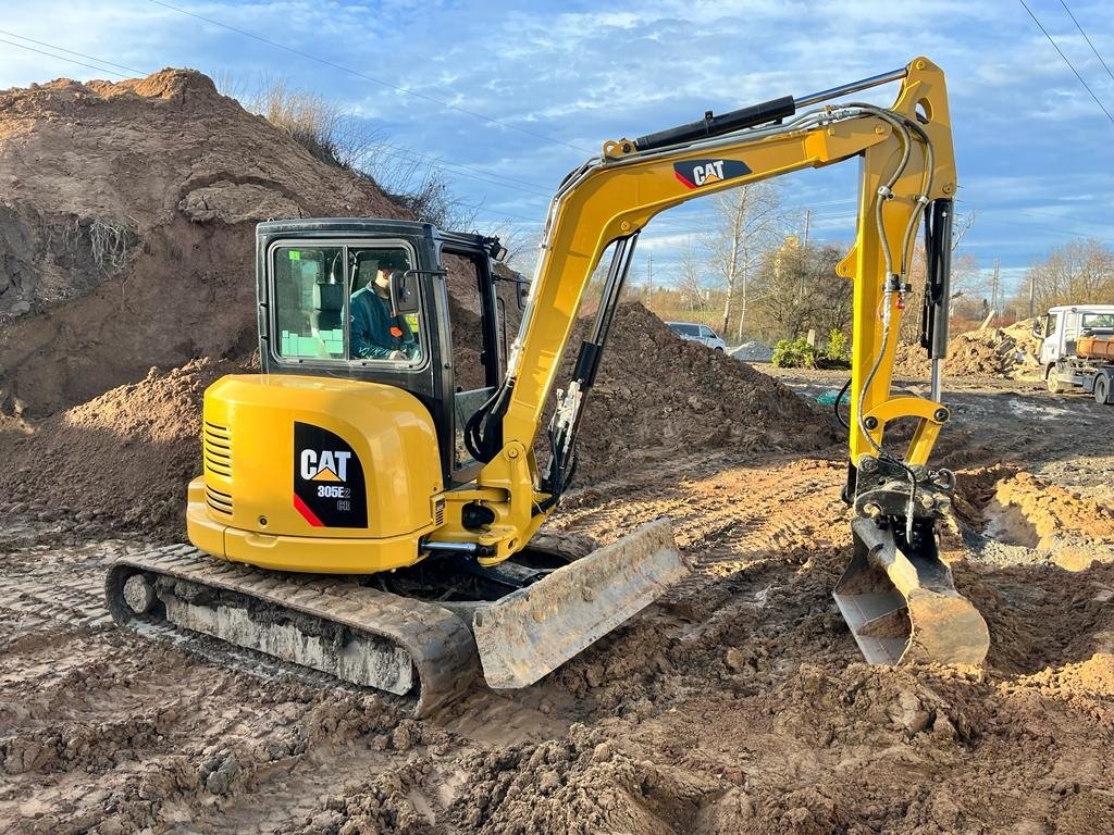 Pronájem - půjčovna pásový bagr CAT 305 - Střední Čechy - Benešov - Praha